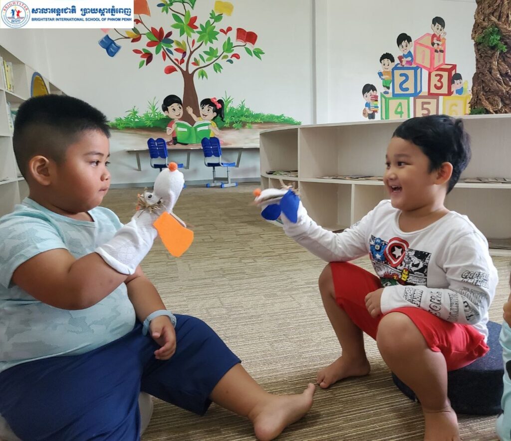 Puppet Play is a great fun way to encourage young learners to express ...